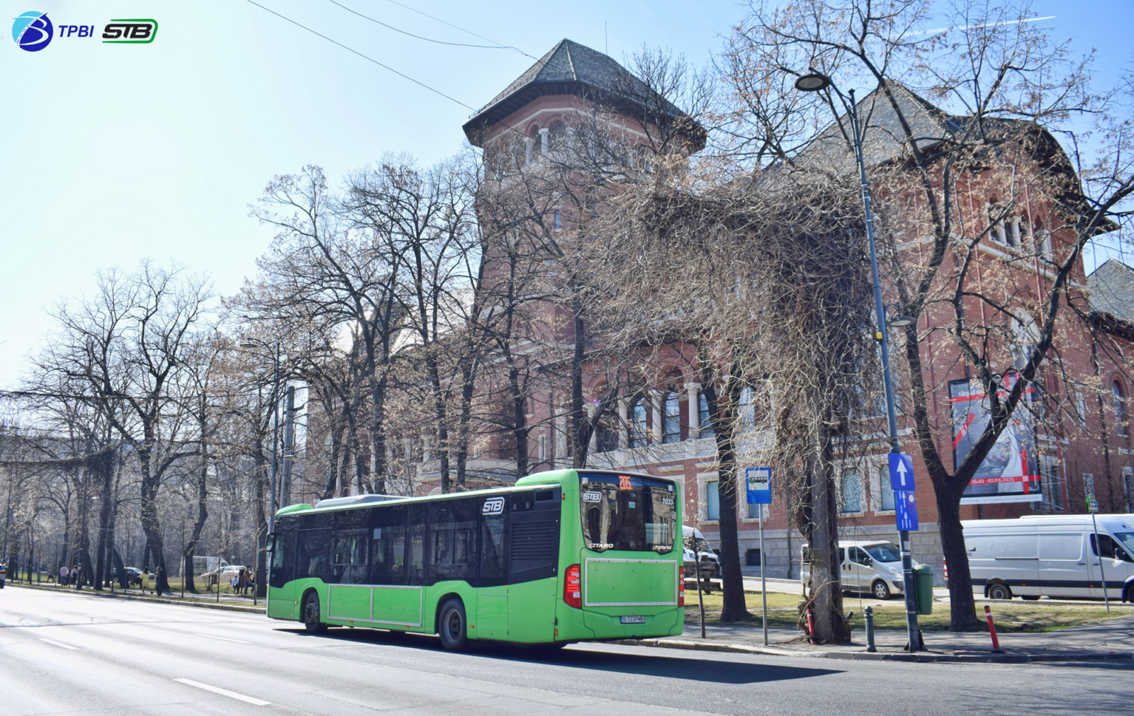 Autobuzele liniilor 203 și 205 vor opri din nou în stația „Piața Victoriei” - Buletin de București
