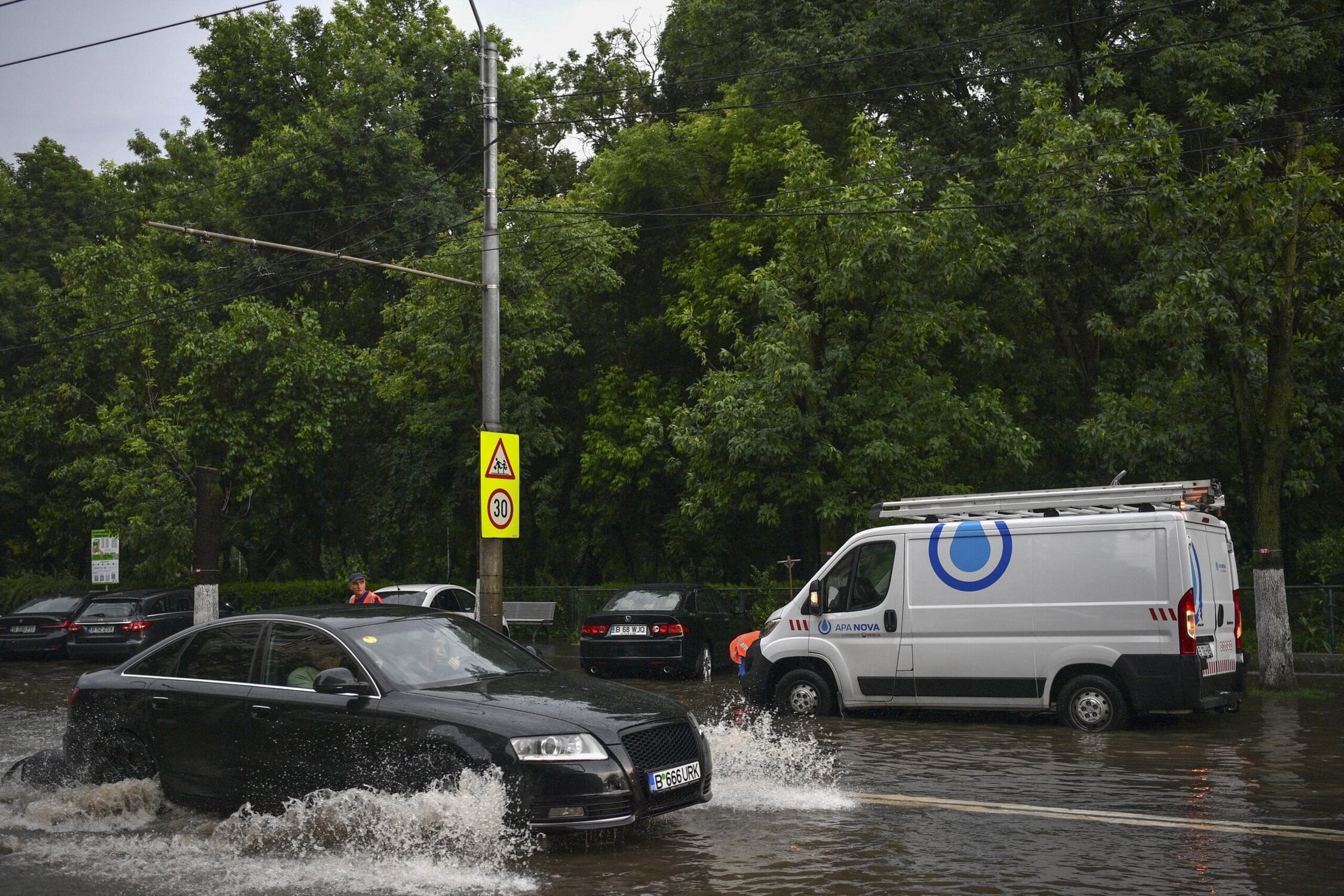 Cod Roșu la București | Școala se suspendă miercuri - Buletin de București