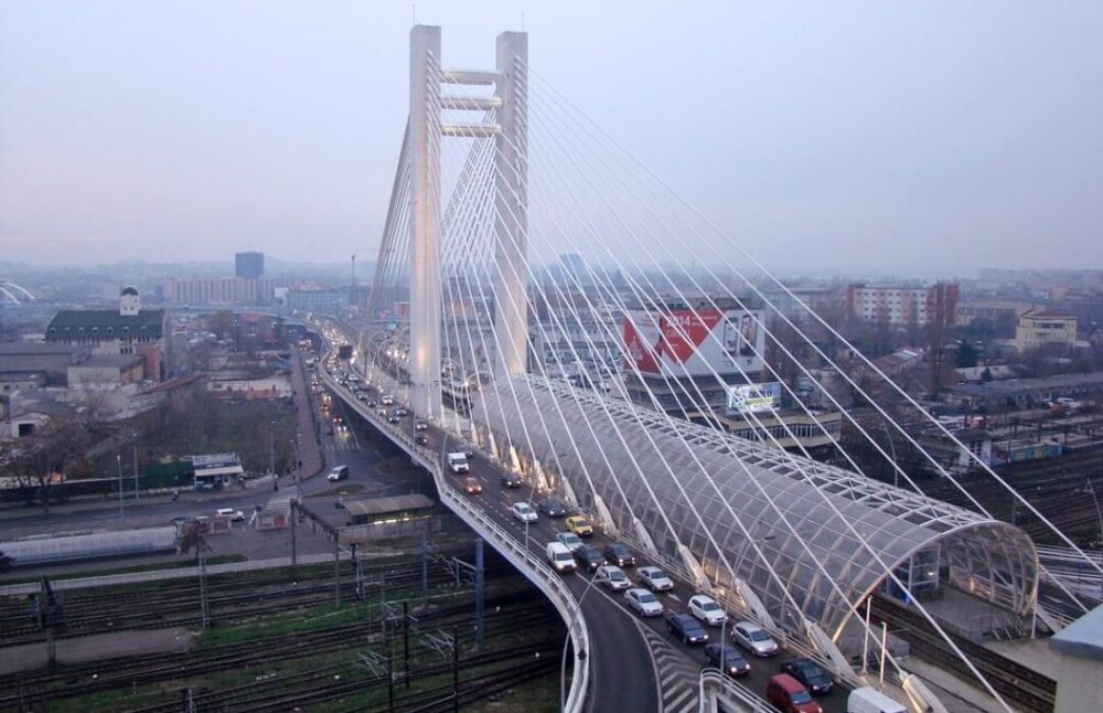Petiție pentru reducerea zgomotului din zona Podului Basarab. În ...