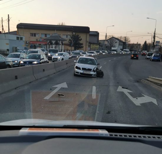 Video | Circulația rutieră, blocată în Capitală, în mai multe zone din cauza unor accidente ...