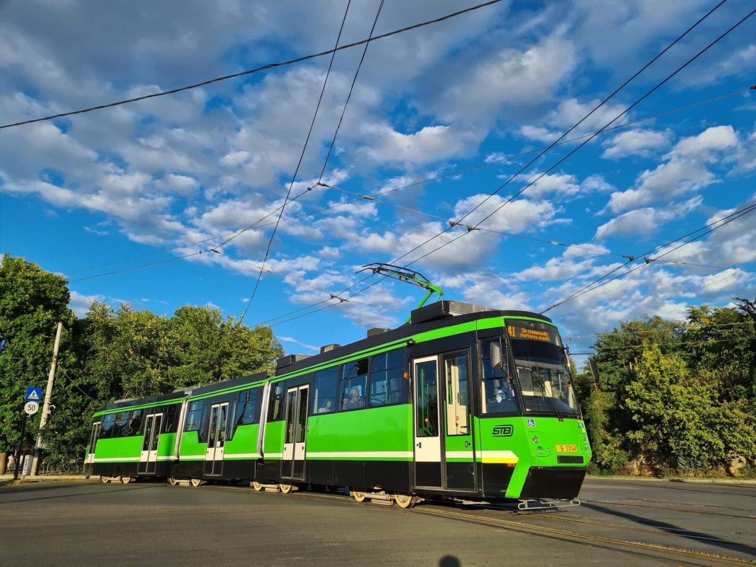 Stația „Pod Ciurel”, de pe traseul liniei 41, închisă temporar pentru ...