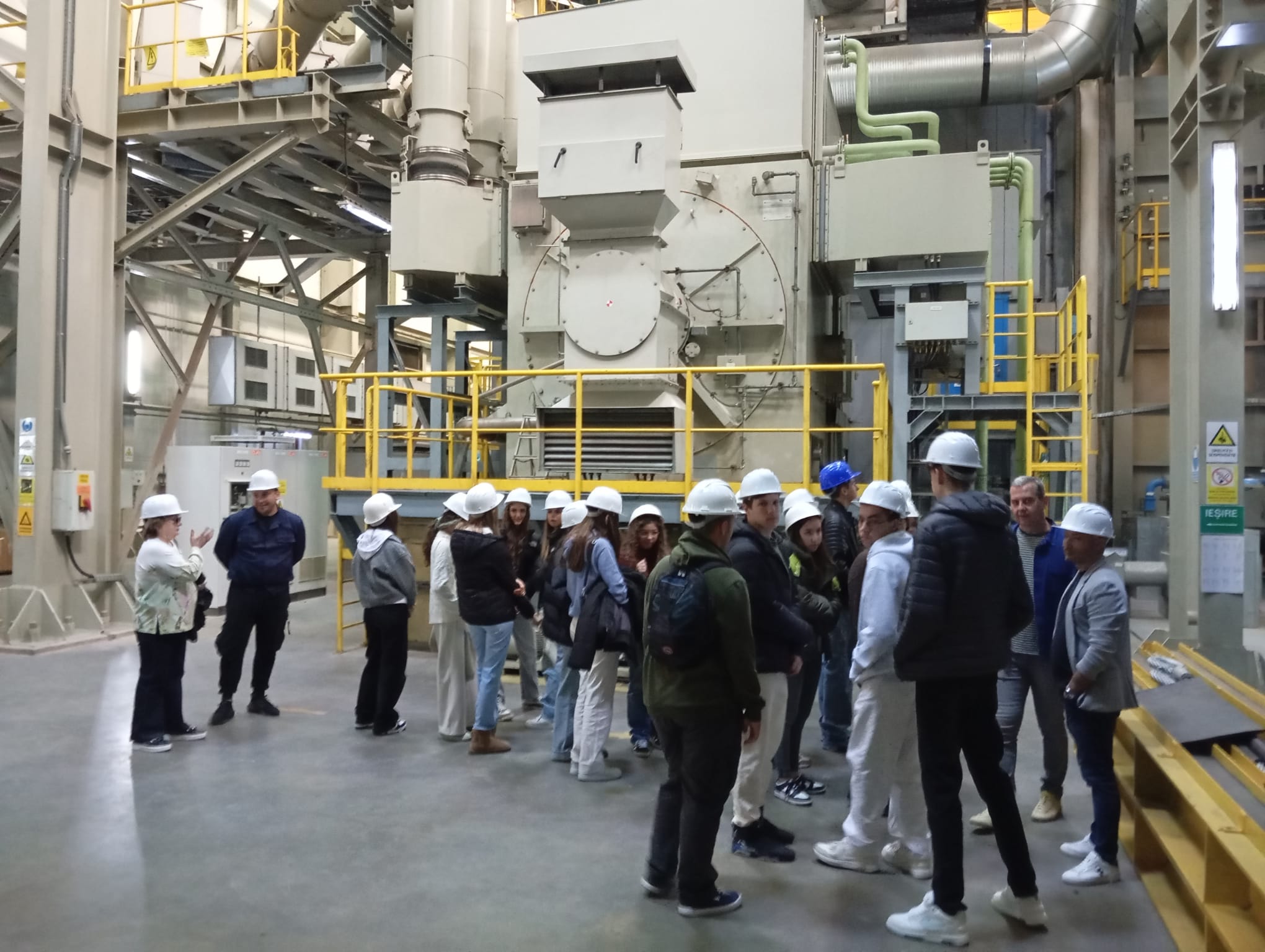 ELCEN | Baterii pentru stocarea energiei electrice la CET Vest ...