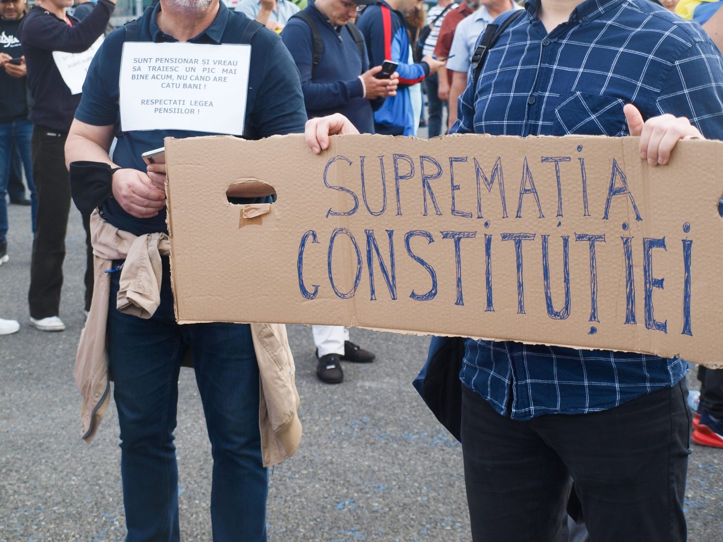 FOTO-VIDEO. Protest anti-Covid19, în Piața Victoriei. Protestatarii ...