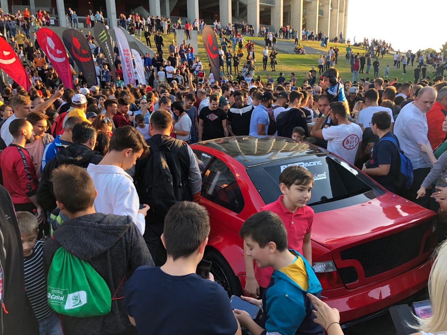 Campionatul Național de Drifturi: Meciul cauciucurilor tocite și al ...