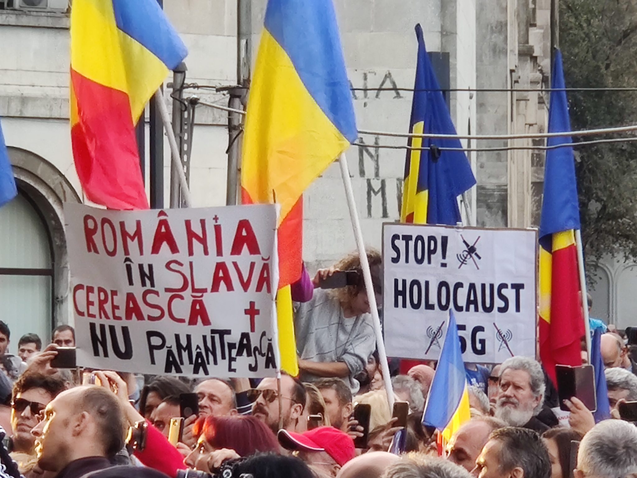 Nou protest anti-mască în Piața Universității - Buletin de București